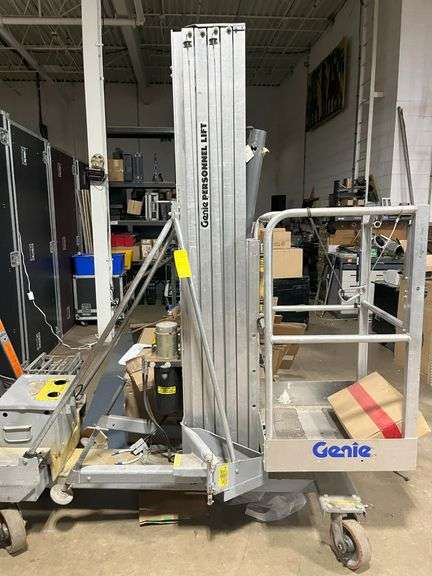 GENIE 301 PLI-30P LIFT ( COULD USE NEW BATTERY) - Joseph Finn Co., Inc.