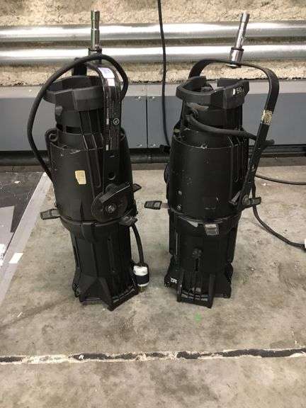 LOT (2) ETC Source 4 750 Lighting Instruments, (1) 50 Degree and (1) 26 ...