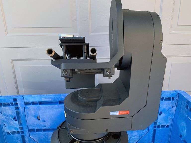 Vinten Radamec Robotic Head FH-100 w/Mounting Sled & Weight - Joseph ...