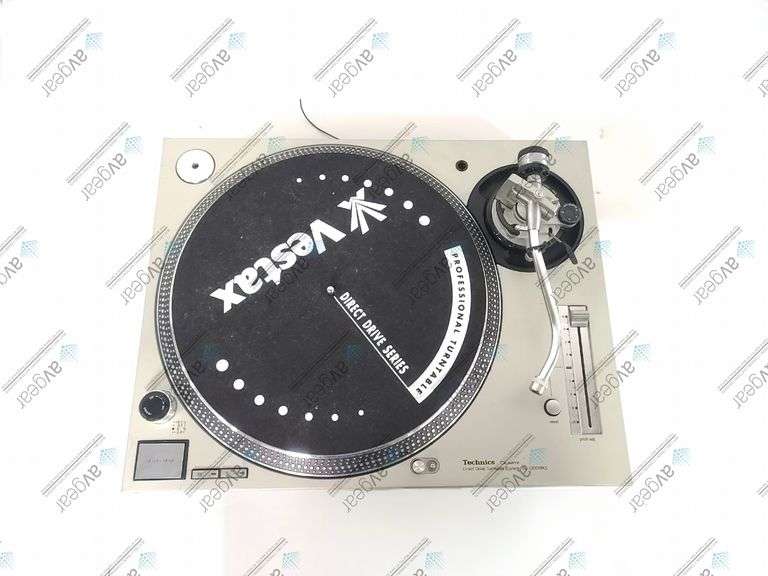 Technics SL-1200MK5 Quartz Synthesizer Direct-Drive Turntable in Hard ...