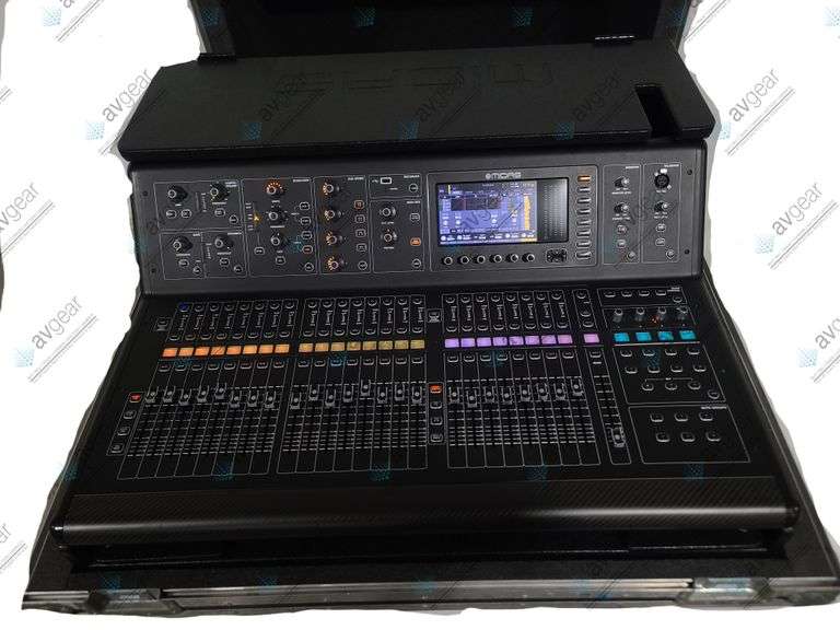 Midas M32 Live 32-Ch Digital Mixing Console in Wheeled Road Case ...