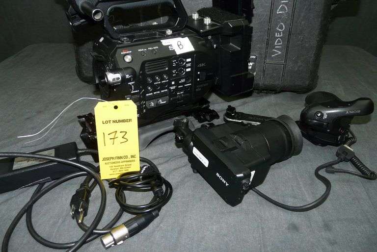 Sony PXW-FS7 MKII XDCAM Super 35 4K Camera with XDCA-FS7 Extension Unit ...