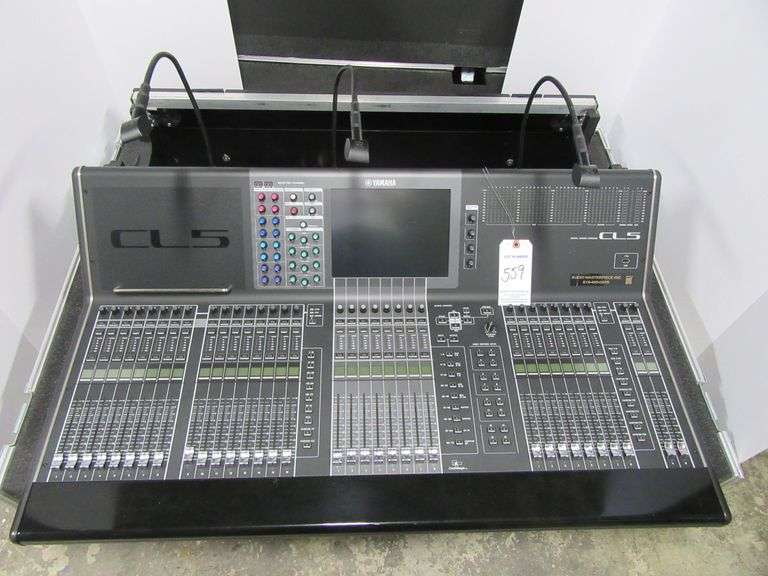 Yamaha CL5 Mixing Console, ATA Case w/Doghouse, Dust Cover & 3-18 ...