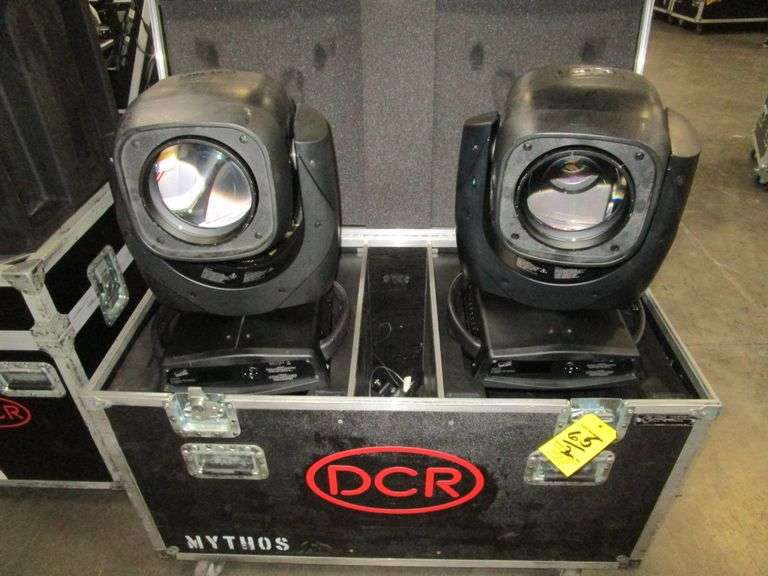 LOT Clay Paky Moving Lights w/ Bracket, Cables and Port. Road Case ...