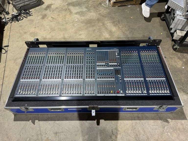 Yamaha IM8-40 Unit Only! Comes in Big Blue Rolling Case - Joseph Finn ...