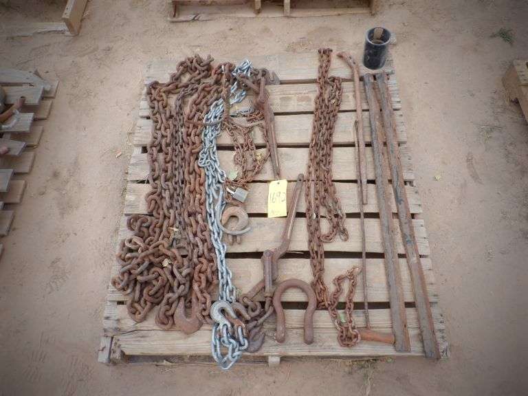 Assorted Chains and Hardware - Spankys Freedom Car Auctions