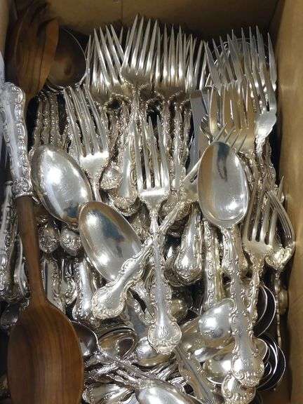 BIRKS REGENCY PLATE "LOUIS DE FRANCE" FLATWARE - Gardner Galleries