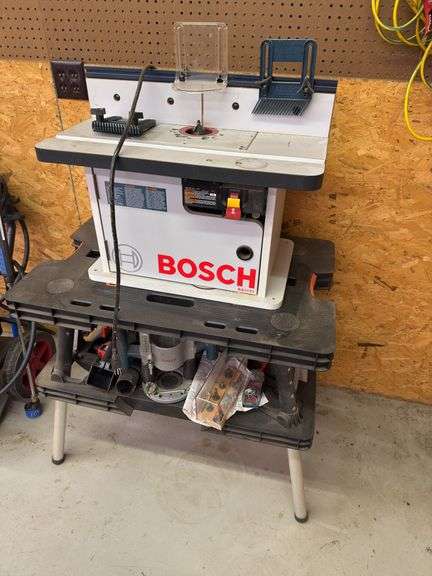 Bosch router and table - Gary Realty & Auction