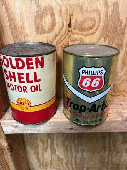 Grease, oil cans etc - Gary Realty & Auction