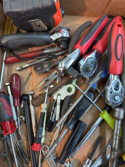 Small tools - Gary Realty & Auction