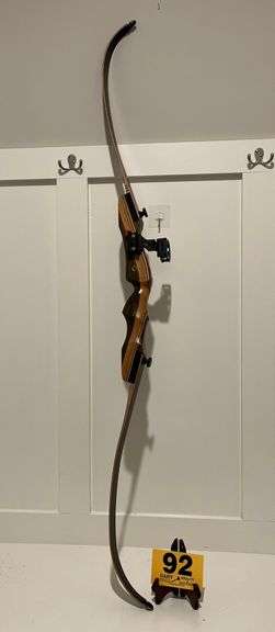 62 " 45 Sage Samick Right-hand Bow - Gary Realty & Auction