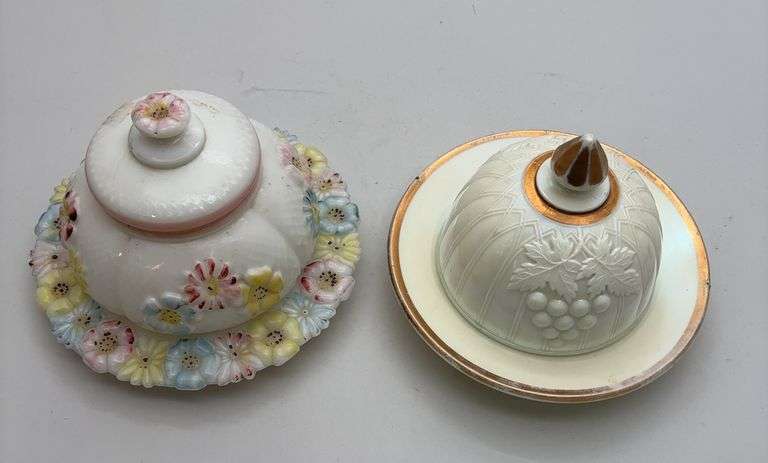 Grape & Gothic Arches & cosmos round butters - Gary Realty & Auction