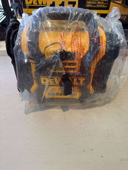 Dewalt 500w job site power box - Gary Realty & Auction