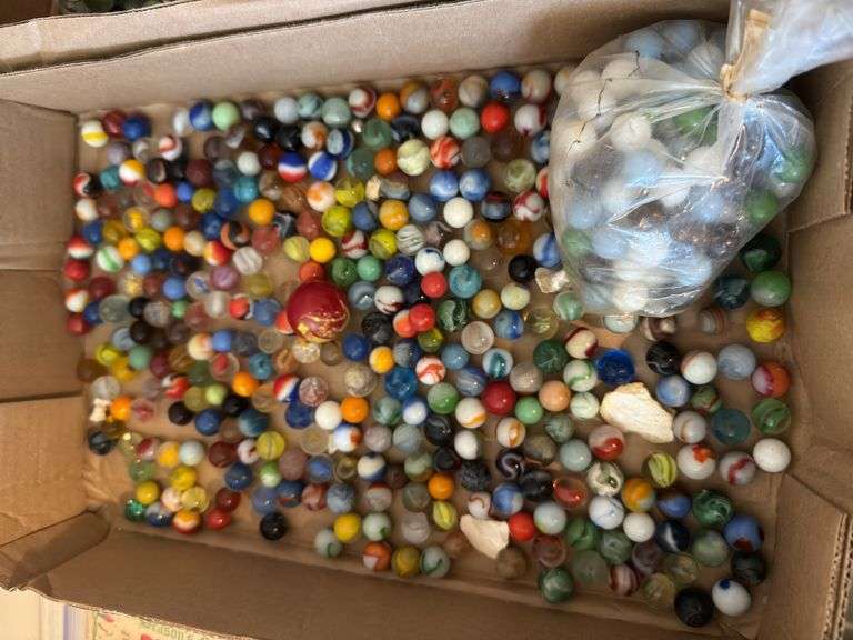 Assorted marbles - Gary Realty & Auction