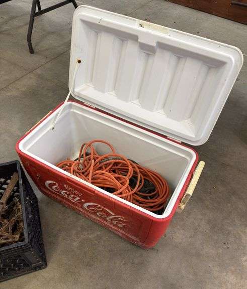 Cooler, drop cords, foot traps, lantern - Gary Realty & Auction