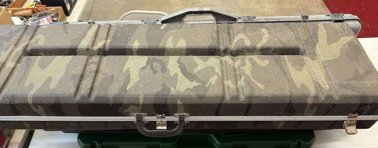 Camo gun case - Gary Realty & Auction
