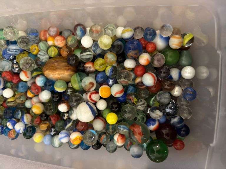 Assorted marbles - Gary Realty & Auction