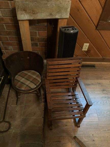 4 wheel dolly, fan, rocking chairs - Gary Realty & Auction
