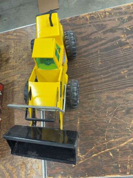 Tonka loader - Gary Realty & Auction
