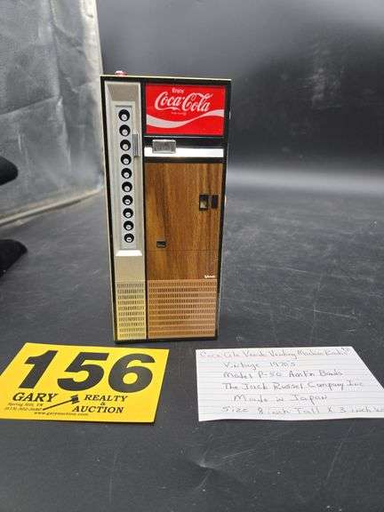 Coca-Cola Vendo Vending Machine Radio - Gary Realty & Auction