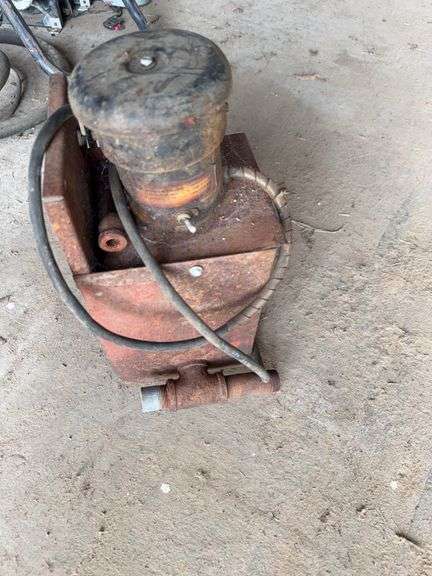 Parts washer pump - Gary Realty & Auction