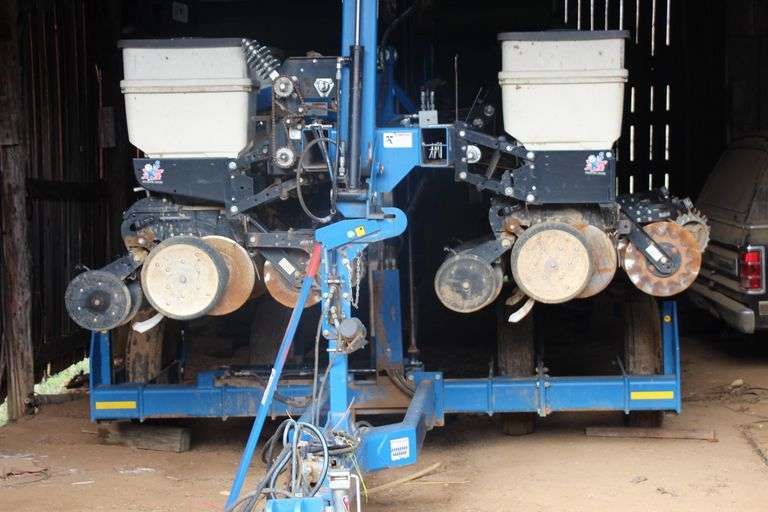 Kinze 3500 6-30" row interplant with big boxes, row cleaners - Gary ...