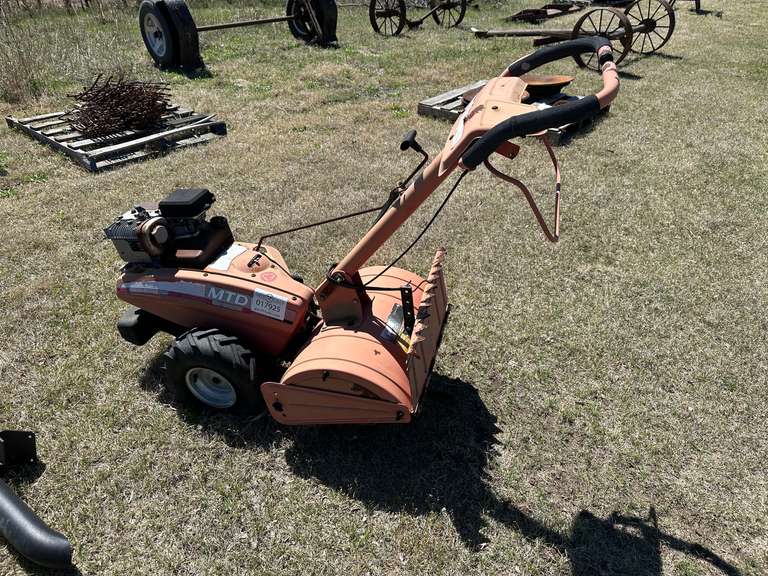 MTD Yard Machines Counter-Rotation Roto Tiller - Gavel Roads Online ...