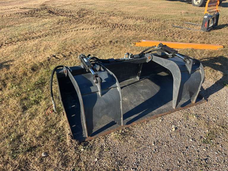 72" Wolverine Grapple Attachment - Gavel Roads Online Auctions