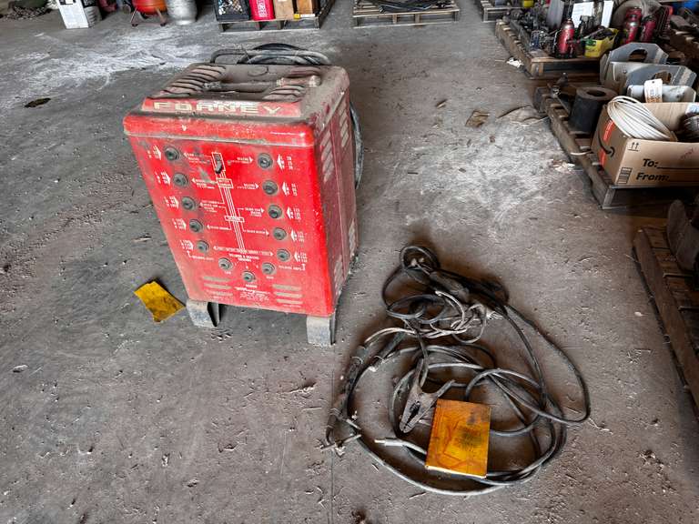 Forney Model CB AC Arc Welder - Gavel Roads Online Auctions