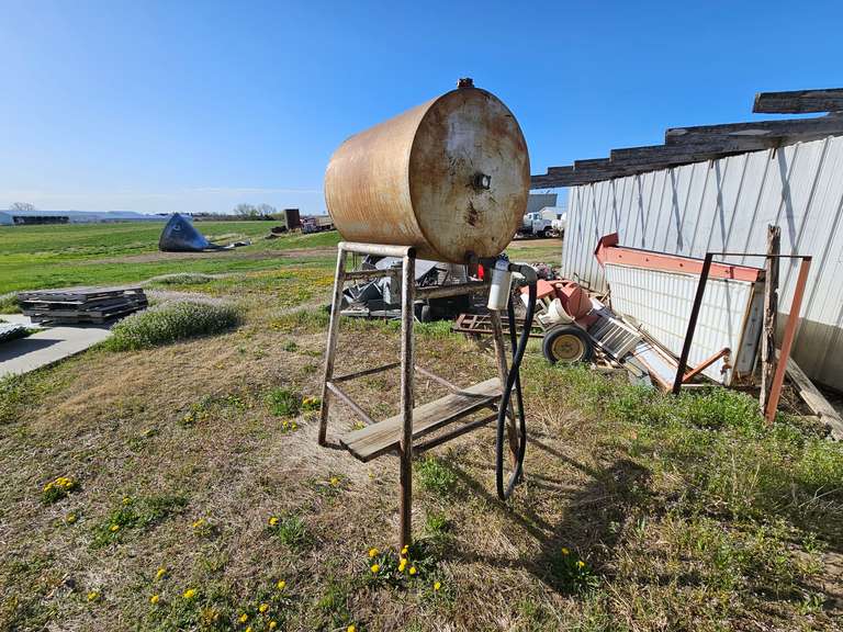 Fuel Barrel & Stand - Gavel Roads Online Auctions