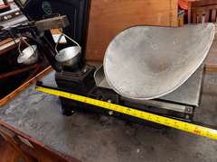Detecto Gram Counting Scale & Table - Gavel Roads Online Auctions