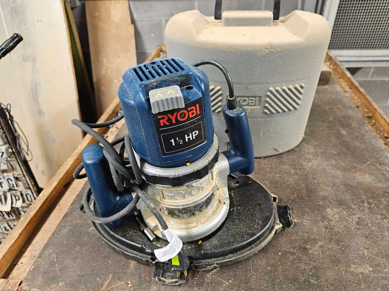 Ryobi Router - Gavel Roads Online Auctions