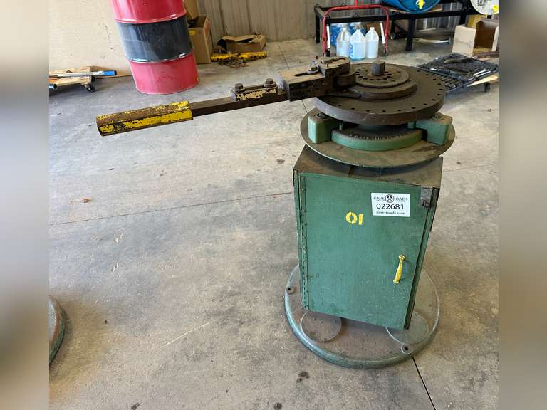 O'Neil Irwin Pipe Bender w/Stand - Gavel Roads Online Auctions
