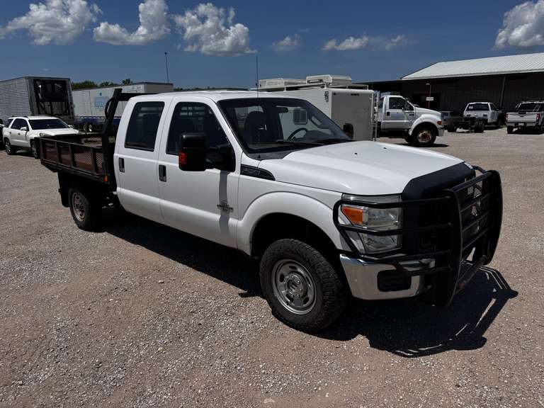 Ford F-250 Super Duty Flatbed Truck - Gavel Roads Online Auctions