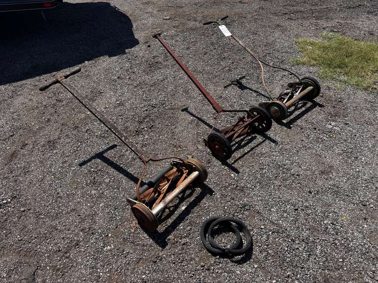 (3) Antique Push Mowers - Gavel Roads Online Auctions