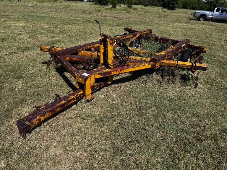 12' 2-Row Disc - Gavel Roads Online Auctions