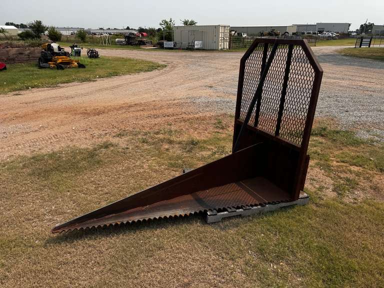 Tree Saw Skid Steer Attachment - Gavel Roads Online Auctions