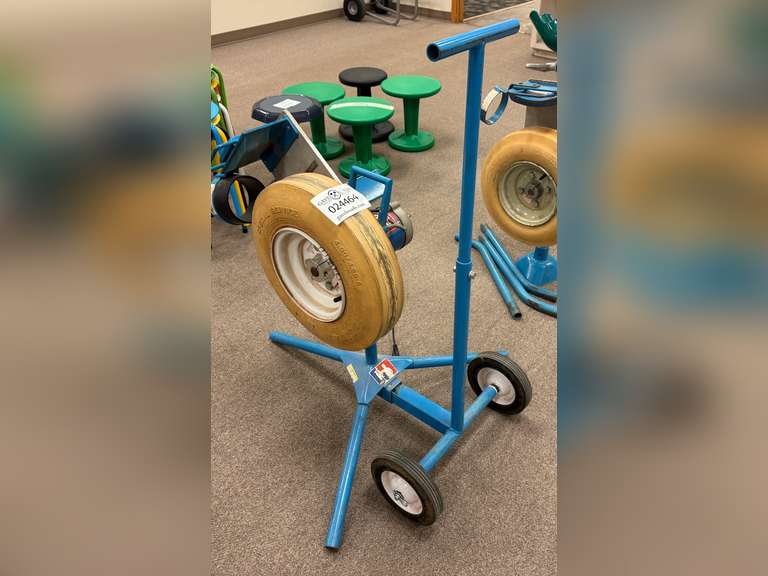 Jugs Jr. Electric Pitching Machine - Gavel Roads Online Auctions