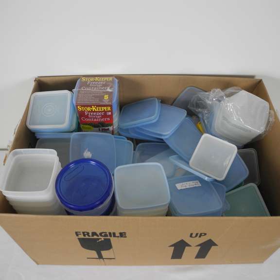 Large Box Of Plasticware - GC5 Auctions