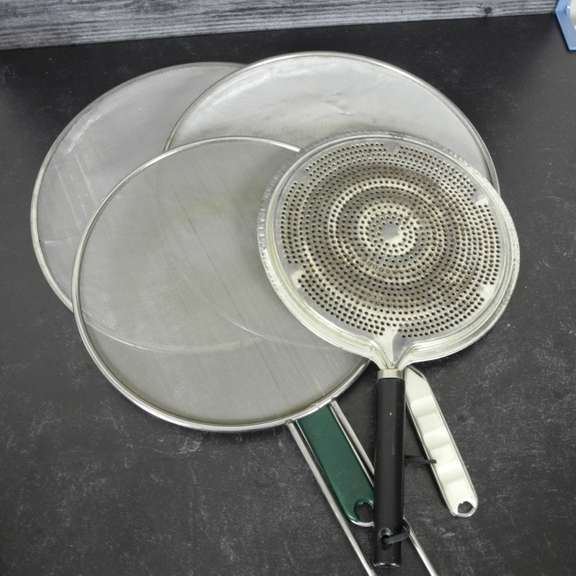 Collection of 4 Pot Covers - GC5 Auctions