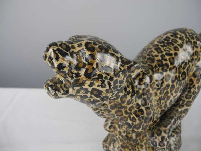 Large Ceramic Cheetah Statue - GC5 Auctions