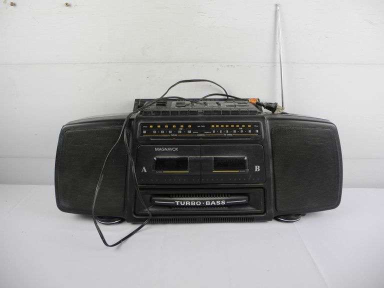 Magnavox Turbo Bass Boom Box - GC5 Auctions