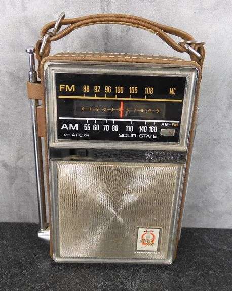 Vintage GE Solid State AM/FM Radio - GC5 Auctions