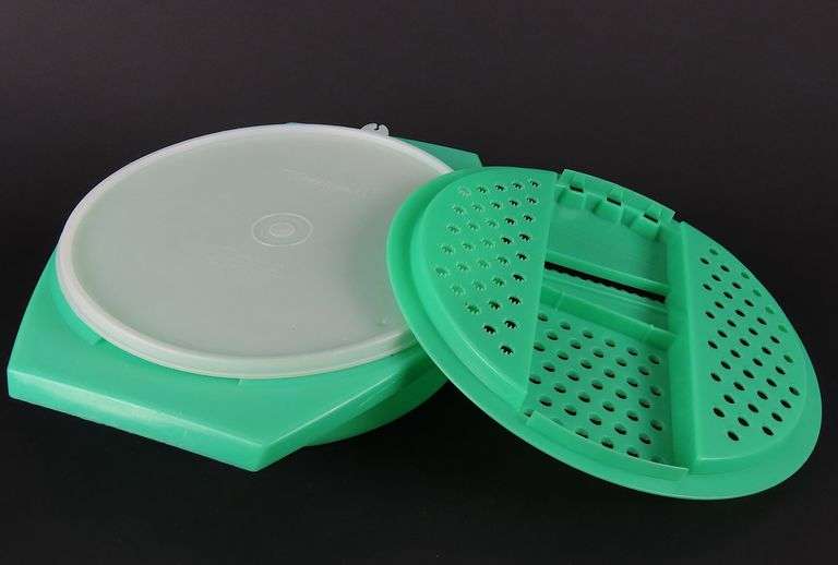 Vintage Tupperware Green Slicer Grater - GC5 Auctions