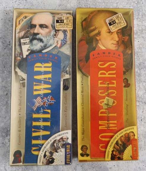 Lot of 2 Fandex Family Field Guides - GC5 Auctions