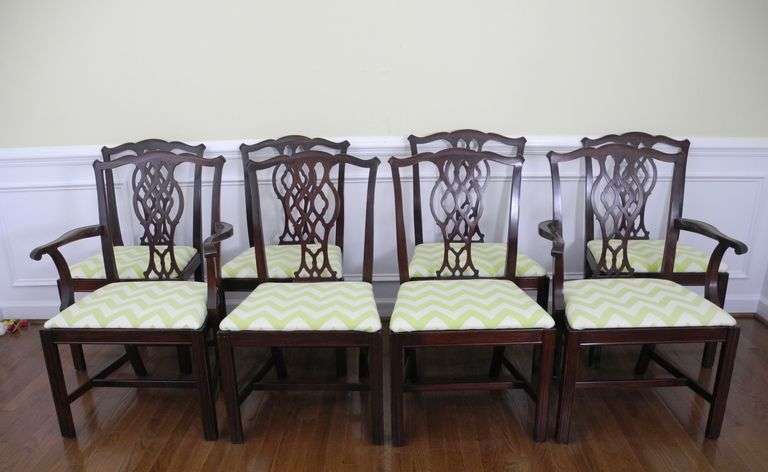Lot of 8 Beautiful Dining Room Chairs - See Description - GC5 Auctions