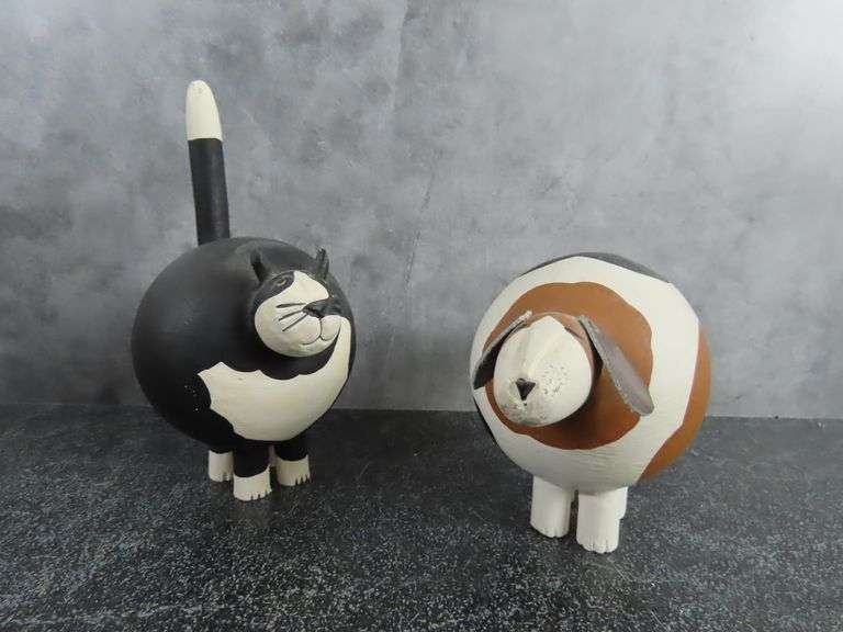 Hand Crafted Dog & Cat Figures - GC5 Auctions