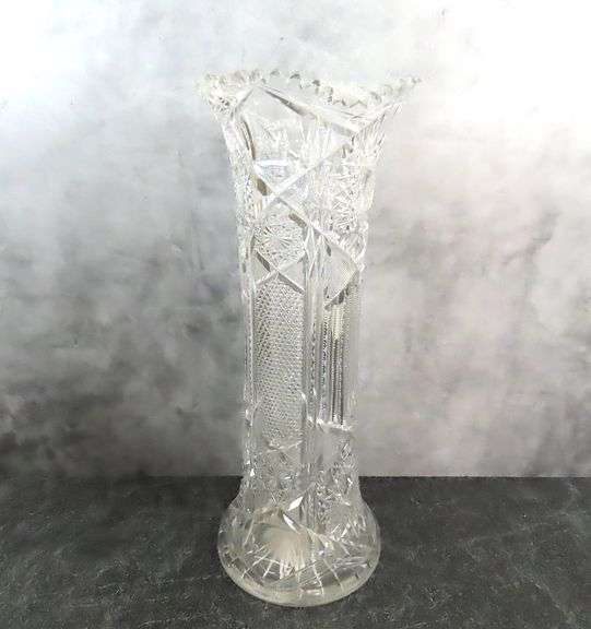 Beautiful Tall Cut Glass Vase - GC5 Auctions