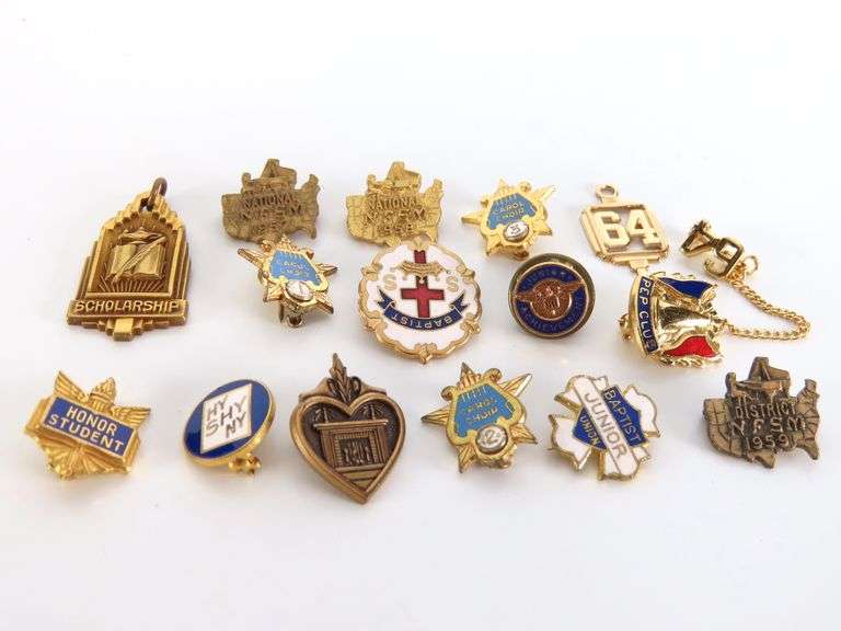 Big Lot of Vintage Achievement Pins - GC5 Auctions