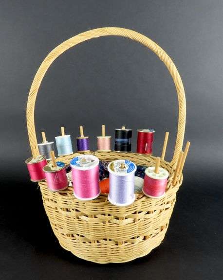 Vintage Sewing Basket with Thread - GC5 Auctions